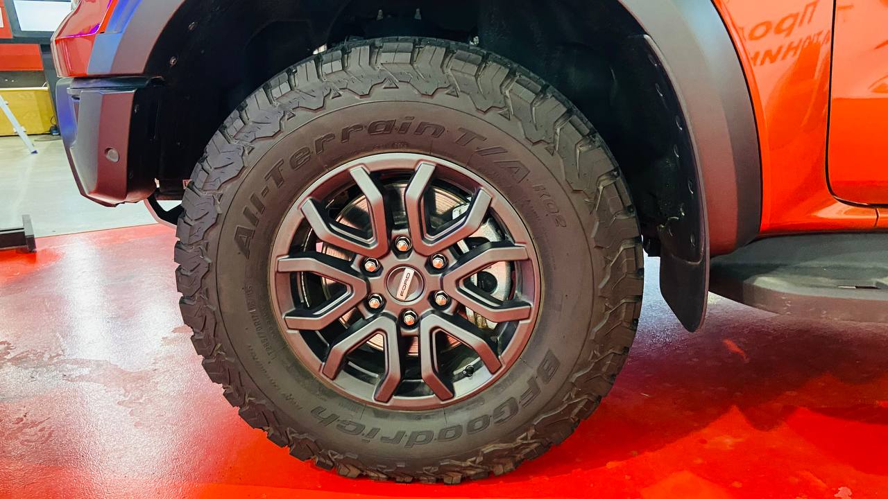 Пикап Ford Ranger Raptor 2024 оранжевый - купить в Москве, цена на ...